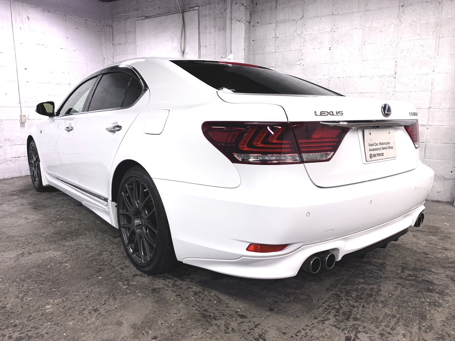 LEXUS LS600h LS600h Fスポーツ｜STOCK｜札幌の中古車販売・カスタム・メンテナンス｜BE TRADE・ビートレード