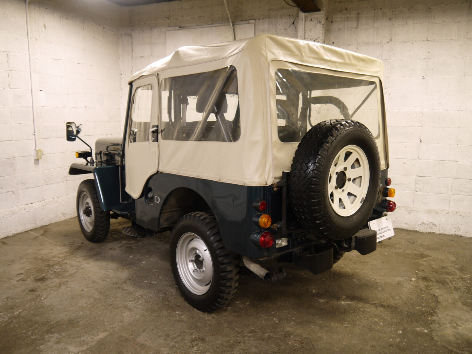 MITSUBISHI JEEP ジープ J55 キャンバストップ｜STOCK｜札幌の中古車販売・カスタム・メンテナンス｜BE TRADE・ビートレード