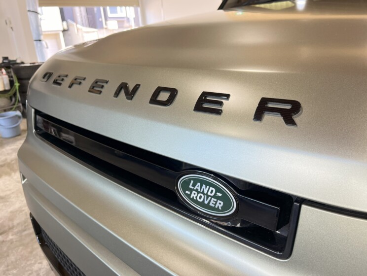 LAND ROVER ディフェンダー110 110Xダイナミック HSE 3.0L D300｜STOCK｜札幌の中古車販売・カスタム ...